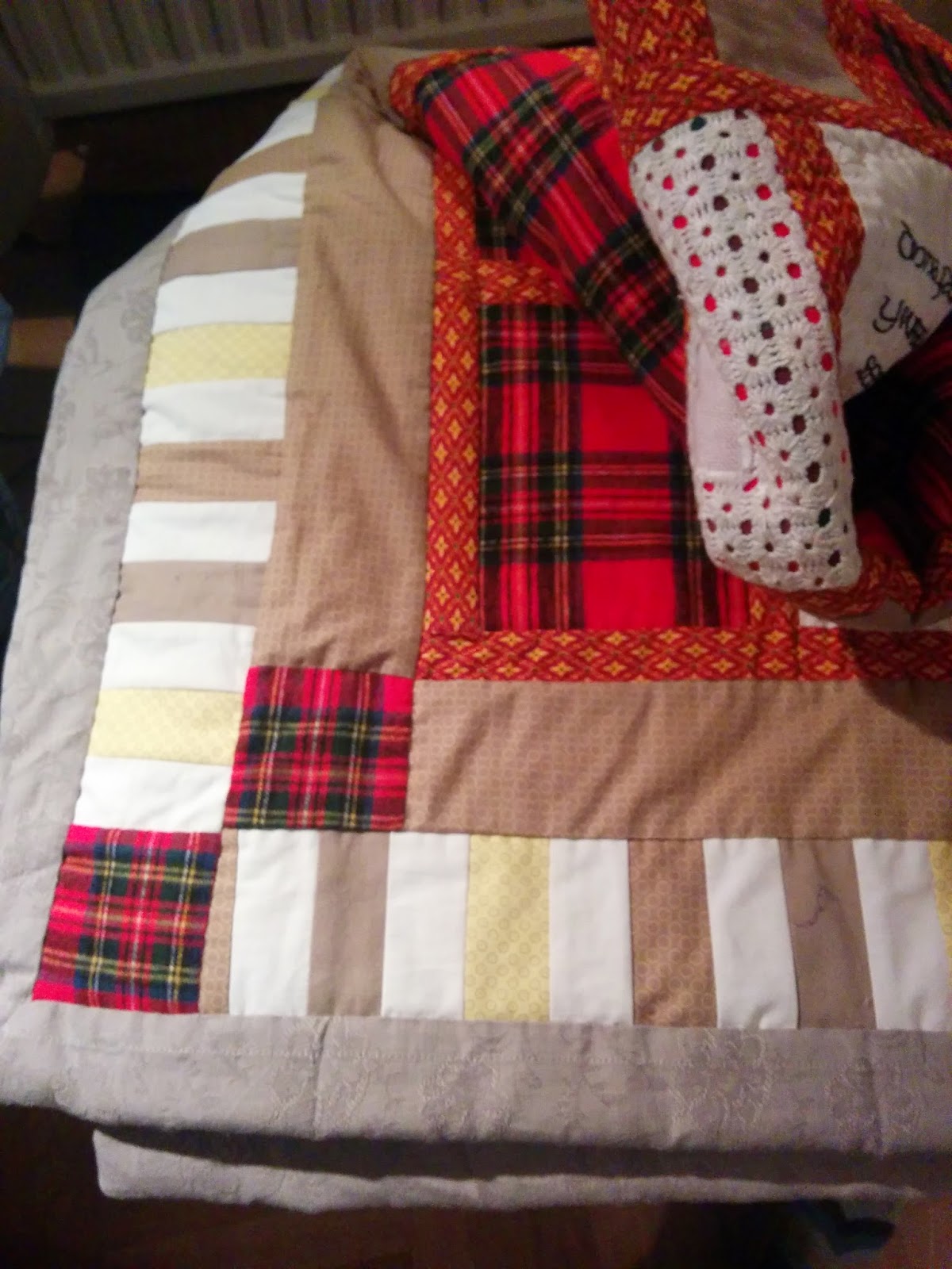 Glorias quilts: Outlander quilt...
