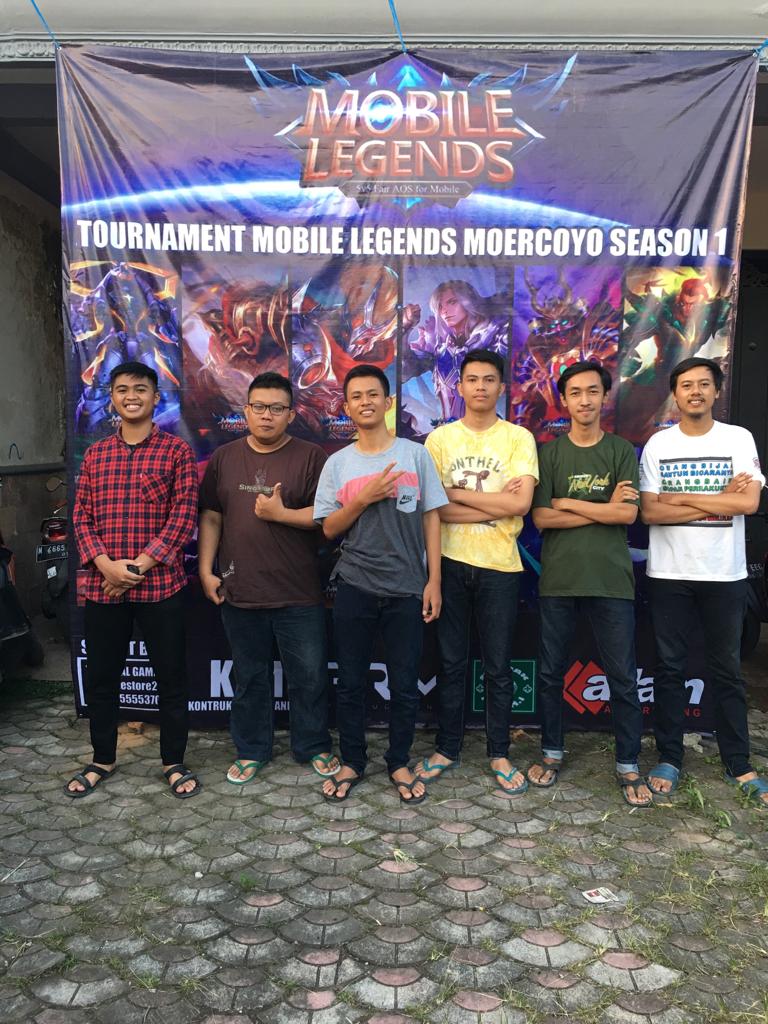 Spanduk Mobile Legends : Mobile Legends Banner By Omnimeow02 On ...