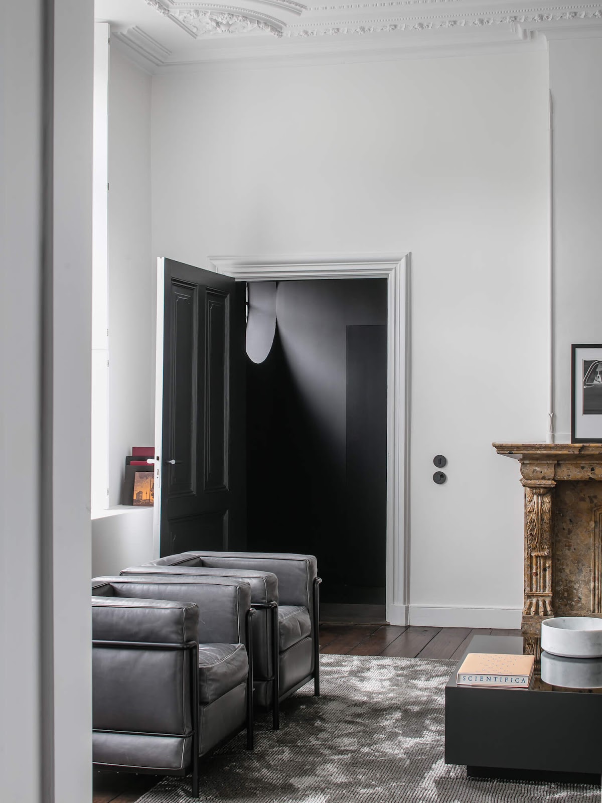 Monochrome House by Studio Niels