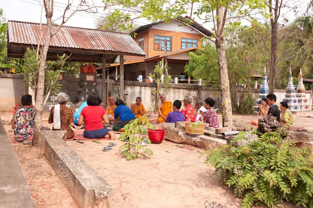 Allen's World: Songkran - Bone Washing