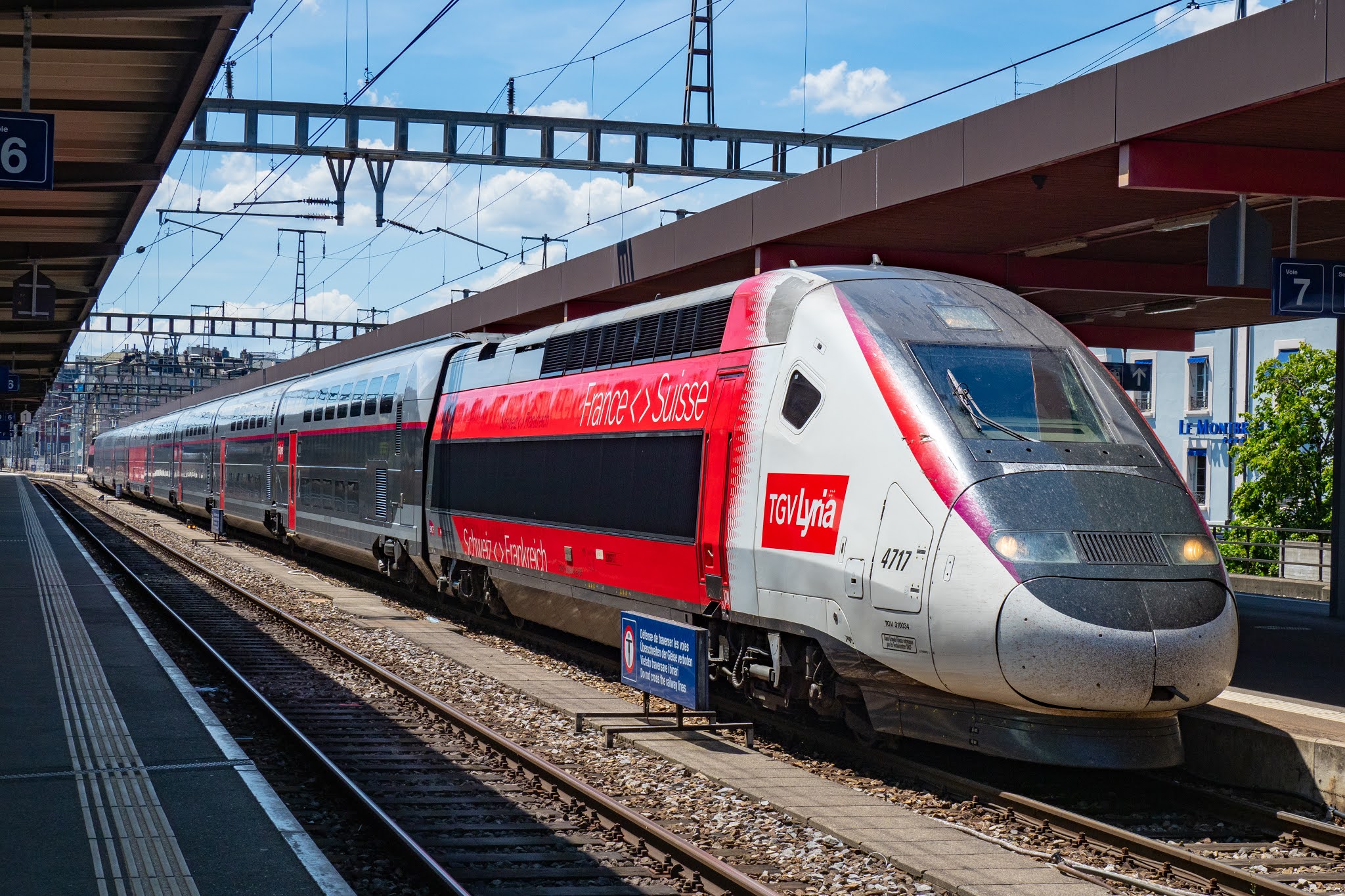 ÖFFENTLICHER VERKEHR: SNCF CFF TGV Lyria 4717 > Genève Cornavin