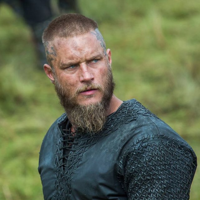 Espectáculos Día a Día.: Las fotografías de Ragnar Lodbrok más ...