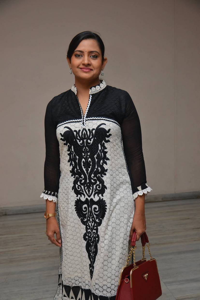 Indraja LAtest Hot Glamourous PhotoShoot Images At Shatamanam Bhavathi ...