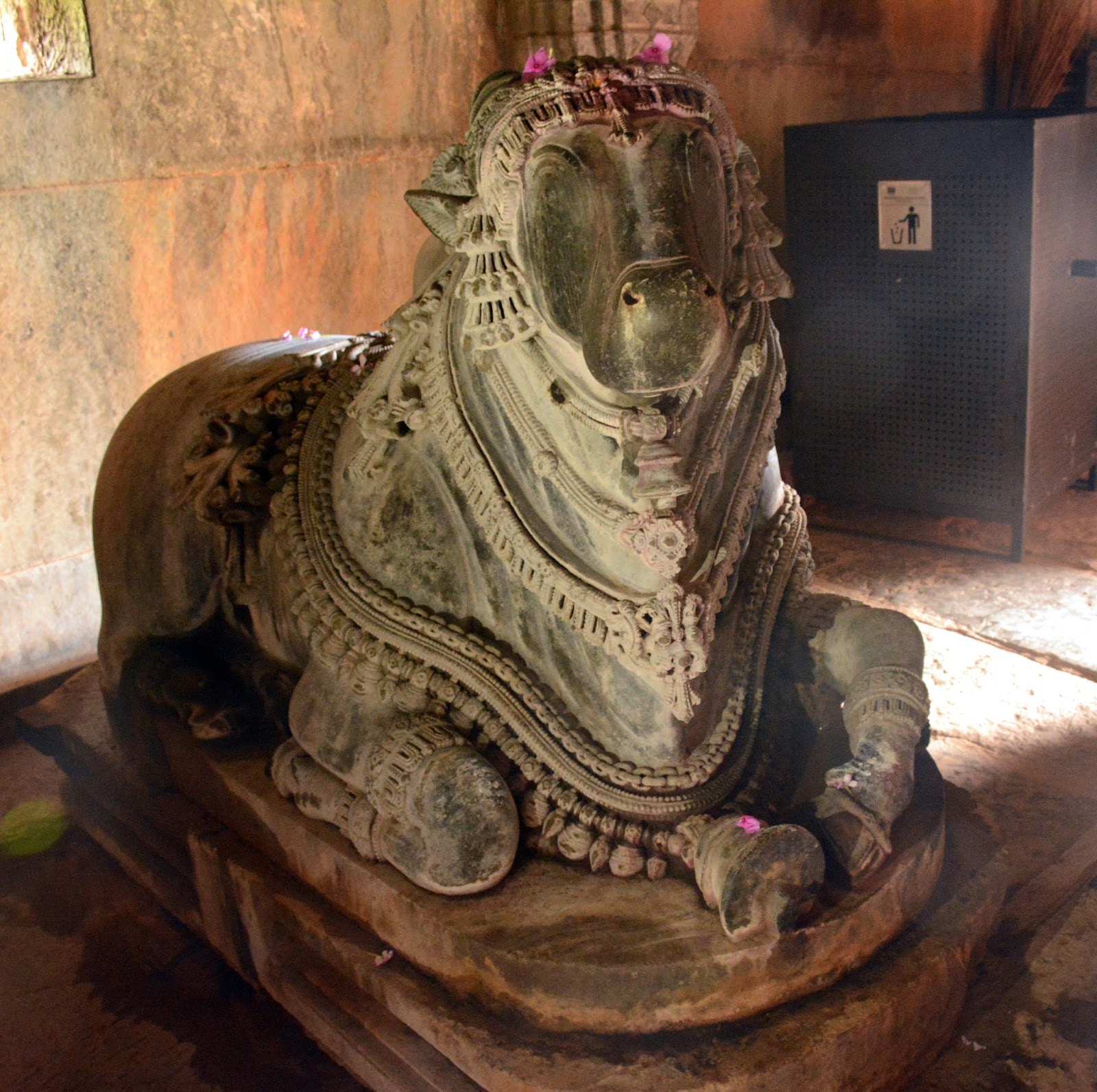 Our Travel Tales: Hoysala Temple 18: Kedareshwara Temple, Nagalapura