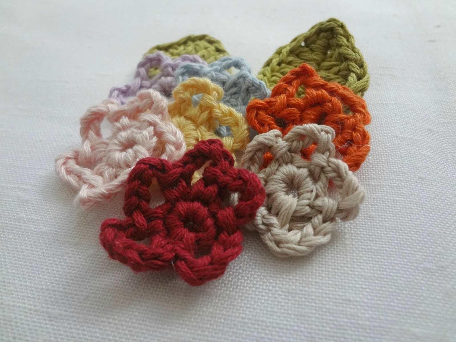 Little Treasures: The Mini Flower - a photo tutorial