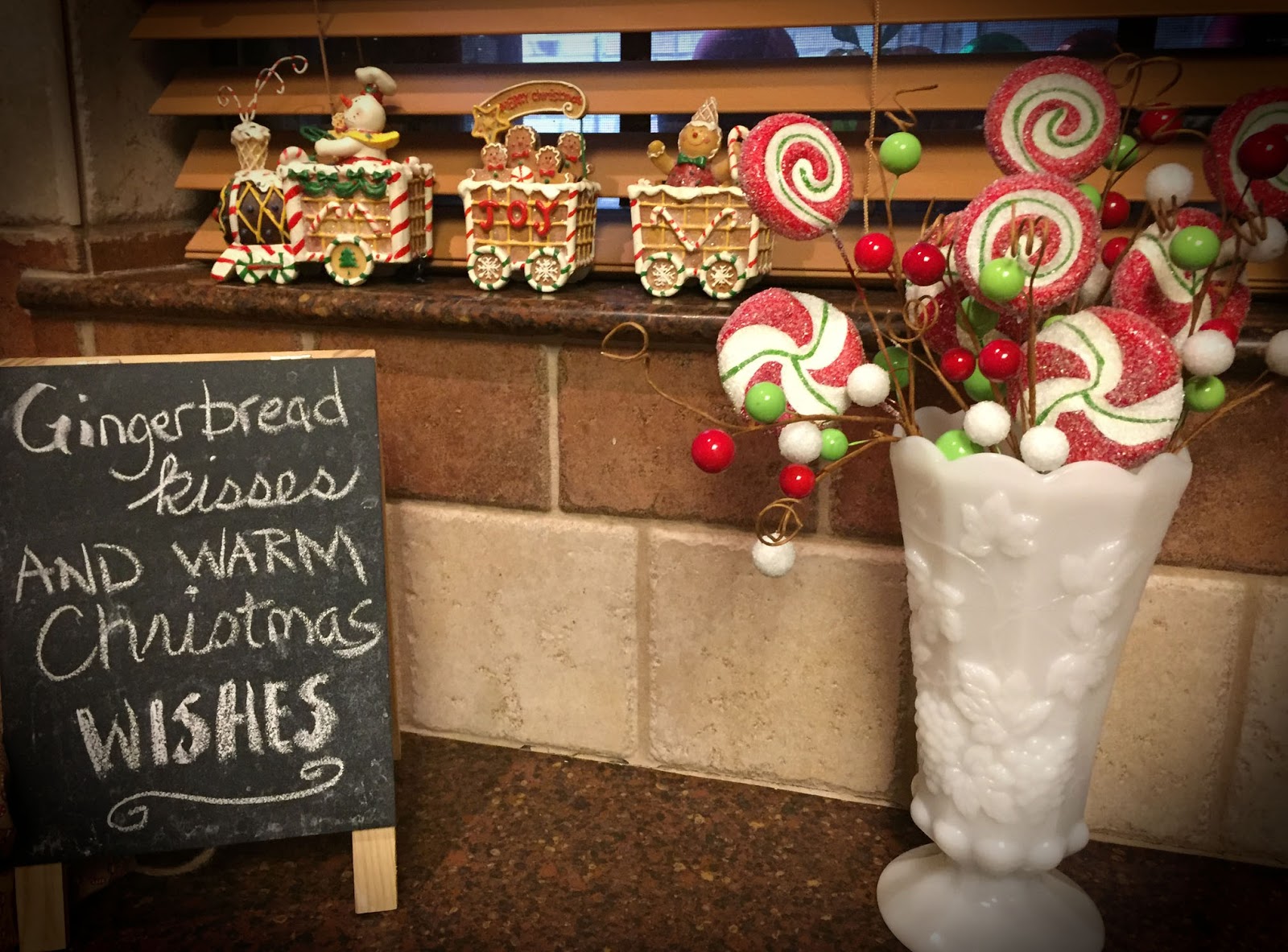 The B Farm : Gingerbread Kisses and Warm Christmas Wishes