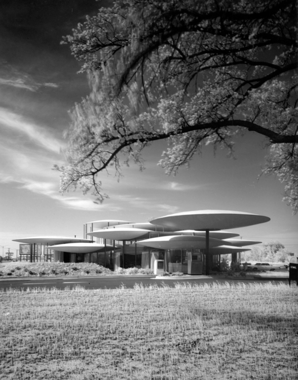 The temples of consumption: Julius Shulman.