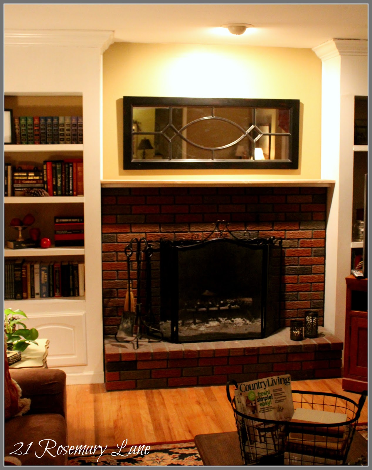 21 Rosemary Lane: Quick Living Room Mantel Update