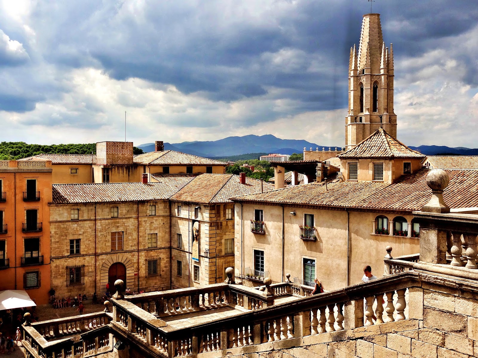 Hiszpania, Katalonia: 1 dzień w Gironie - co zobaczyć i zwiedzić? | Olgusta