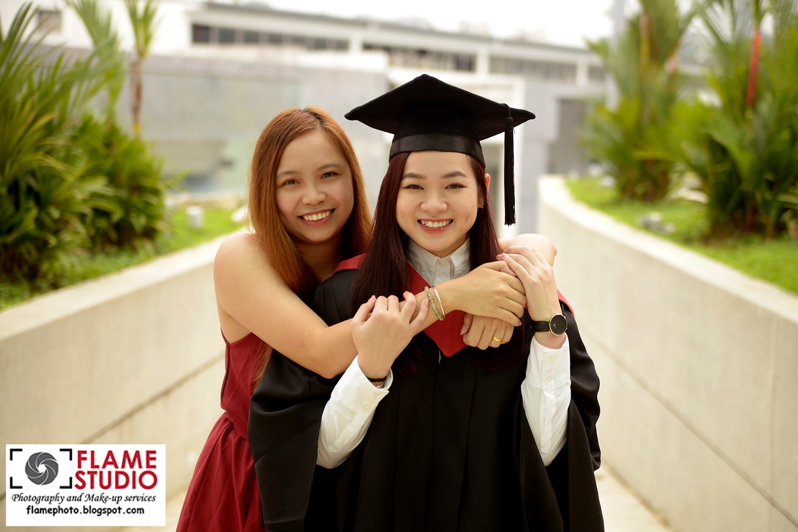 Flame Graduation Photography Studio: Graduation Convocation Family ...