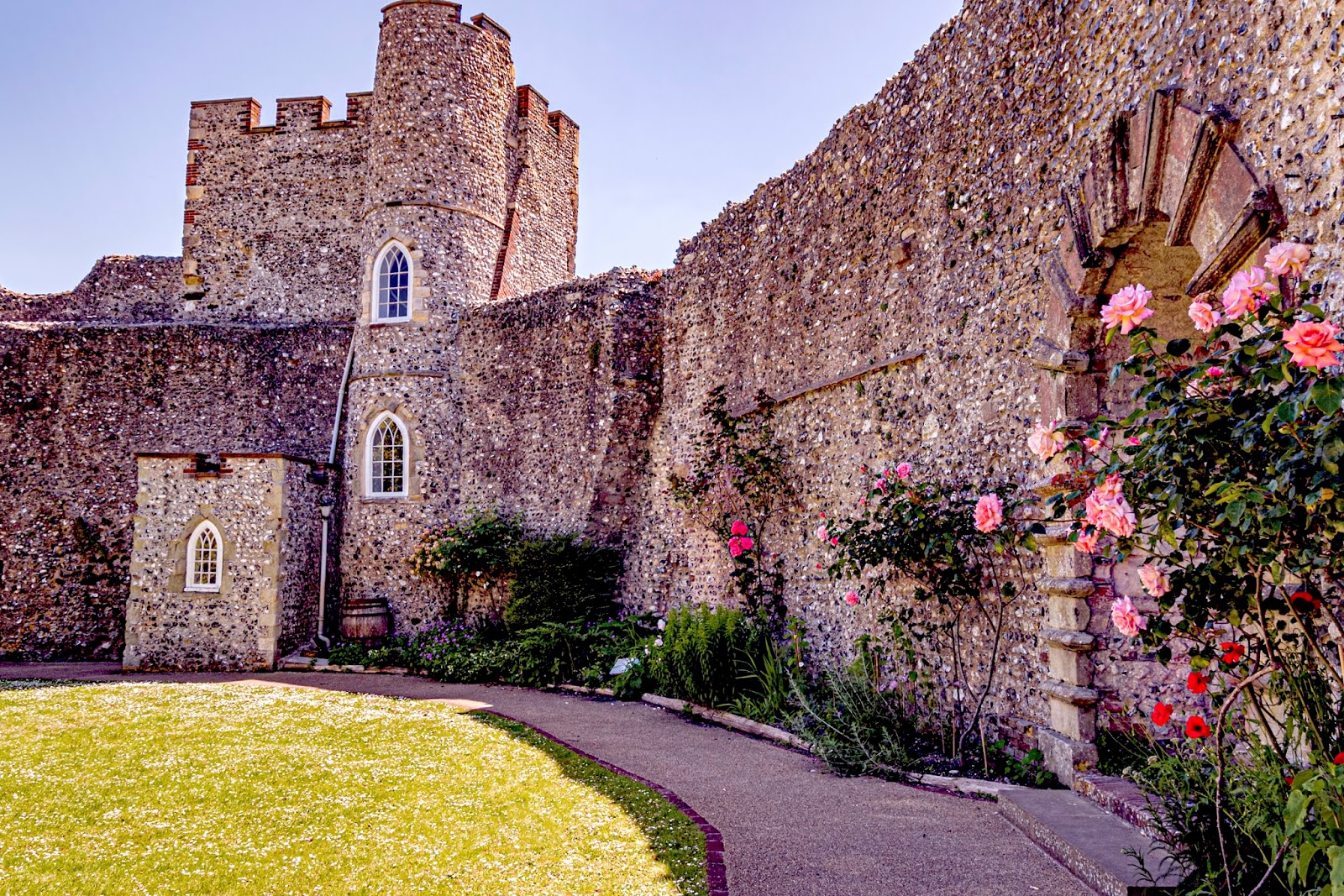 Enjoy your time with beautiful places: Lewes Castle: One of the Oldest ...