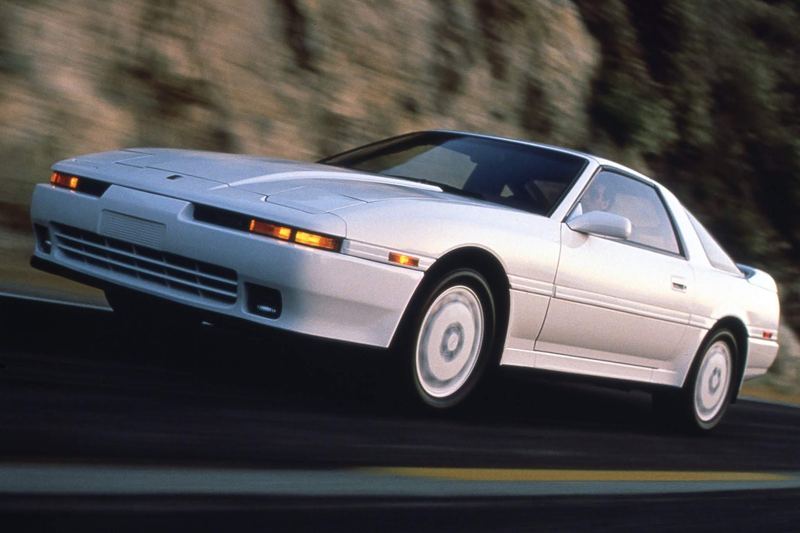 Nissan Clube: Toyota Supra: A história da lenda do carro esportivo japonês