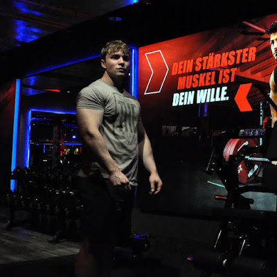 the beauty of male muscle: Ramon