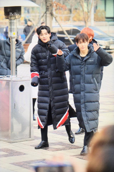 D編集長の裏ブログ: 身長190.5センチSF9ロウンが着丈138センチのダウンコートを着たら