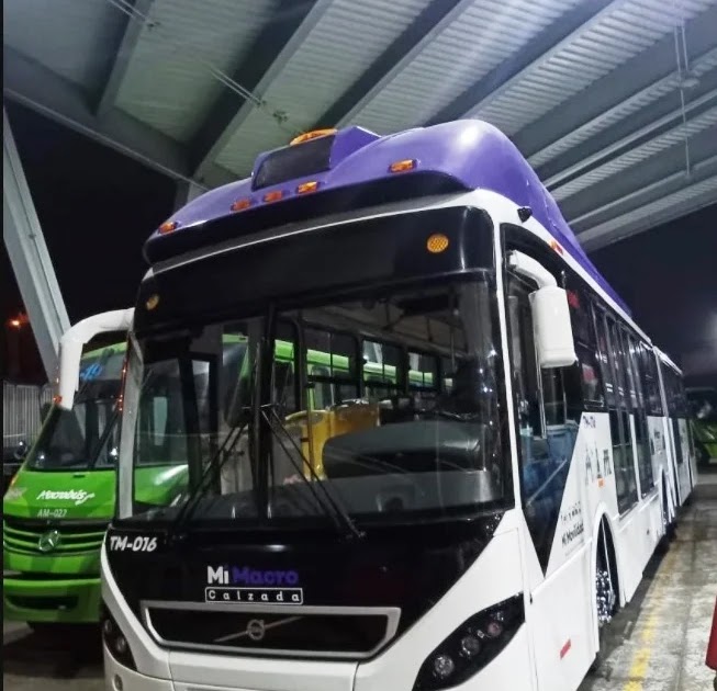 Renuevan concesión a empresa operadora del Macrobús