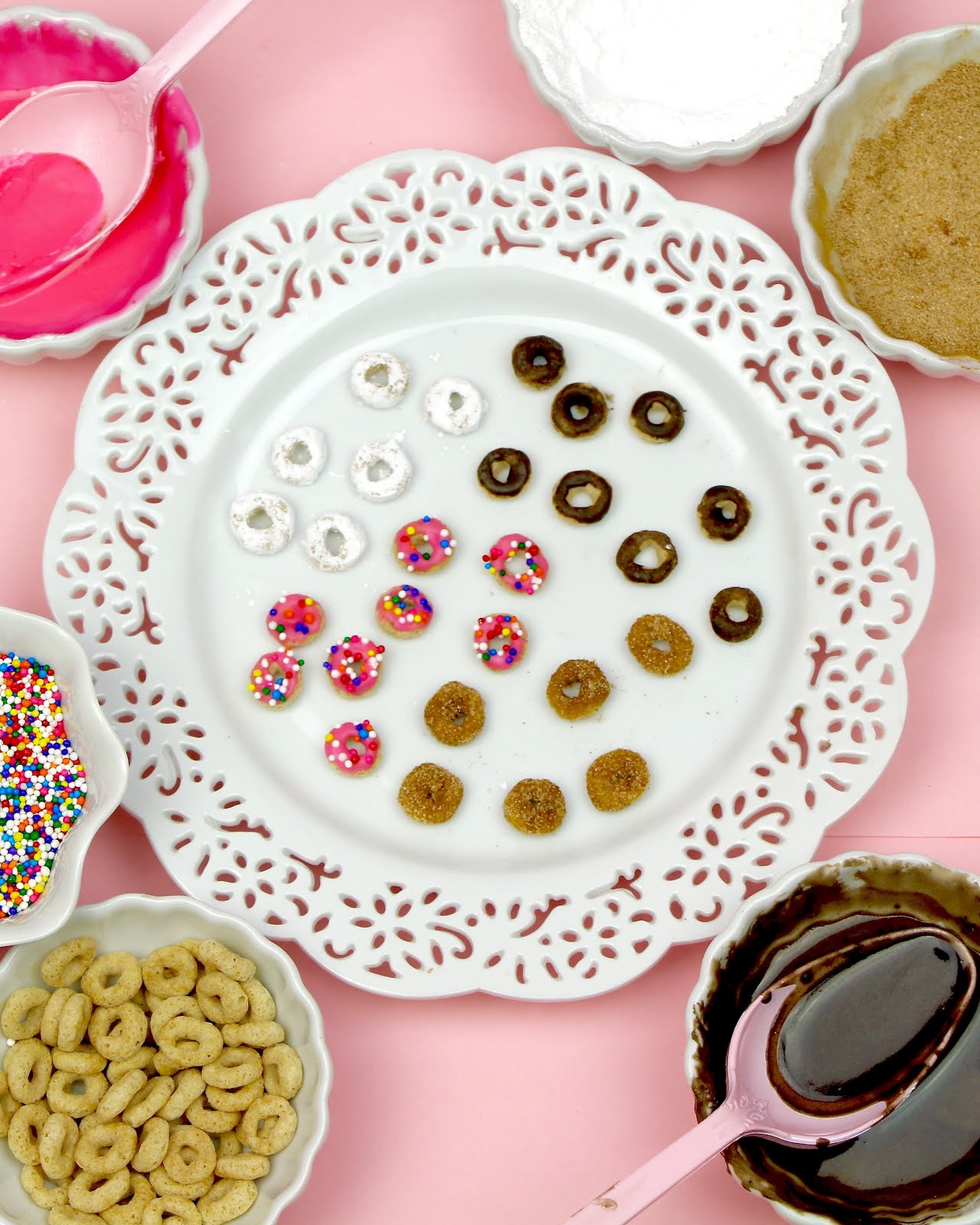 {VIDEO} Miniature Cheerio Doughnuts (Donut Sprinkles) - The Lindsay Ann