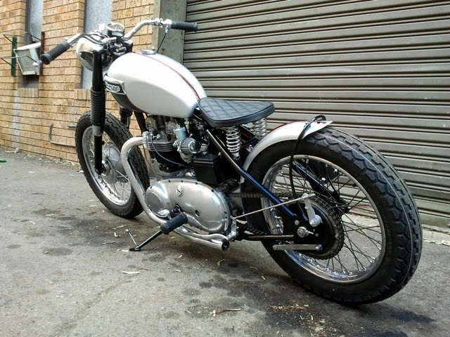 Trojan Classic Motorcycles: James' 1953 Triumph bobber