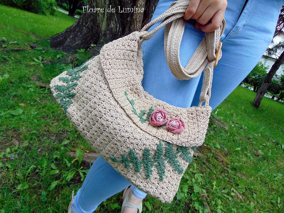 Floare de Lumina: genti si posete crosetate