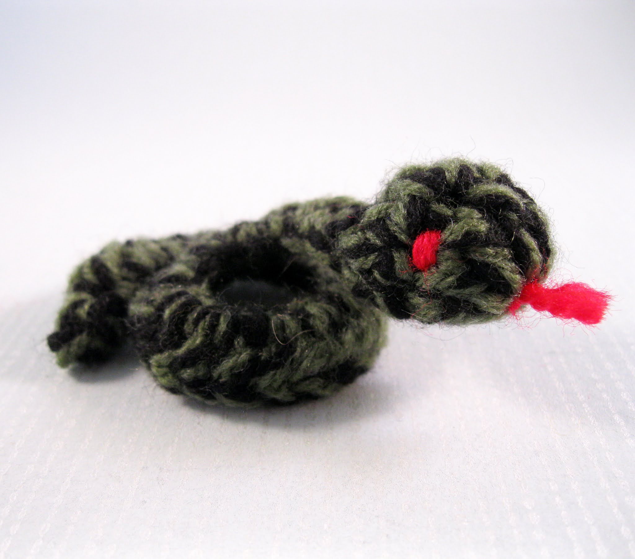 LucyRavenscar - Crochet Creatures: Super Quick Snake - Free Crochet Pattern
