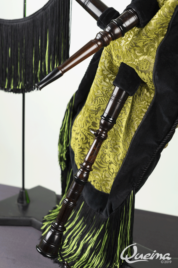 Instrumentos tradicionais: -Gaita-