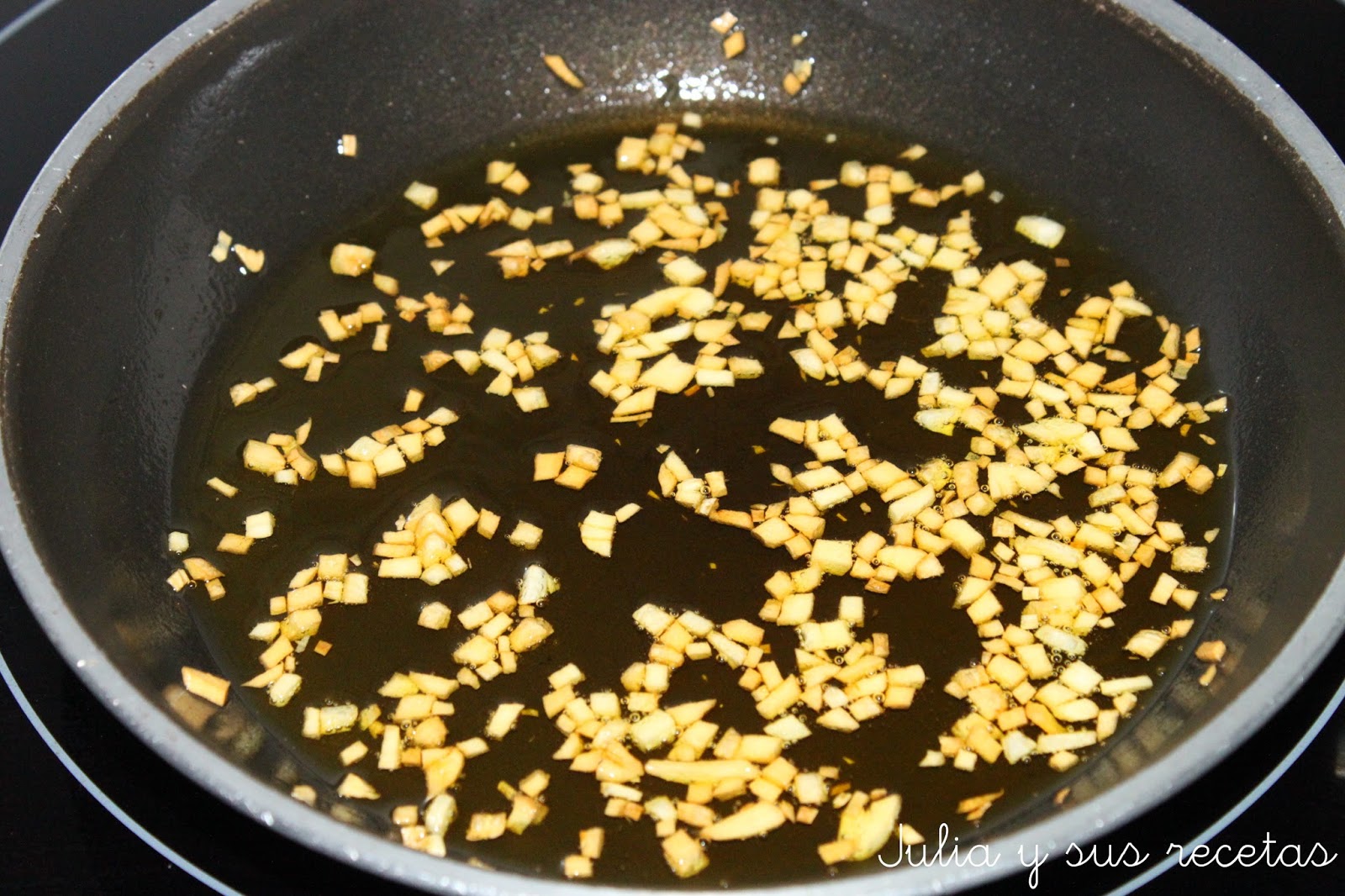 JULIA Y SUS RECETAS: Cogollos con ajitos