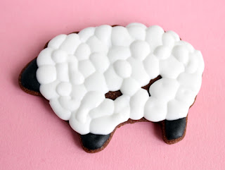 Sheep Cookie Tutorial | Gwen's Kitchen Creations