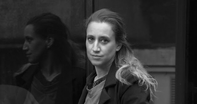 Σκότωσε τον βασανιστή της και τώρα δικάζεται