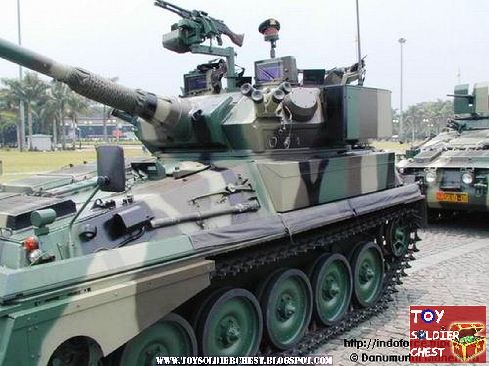 Toy Soldier Chest: Review; Airfix Scorpion / Scimitar Tank 1/76 Model ...