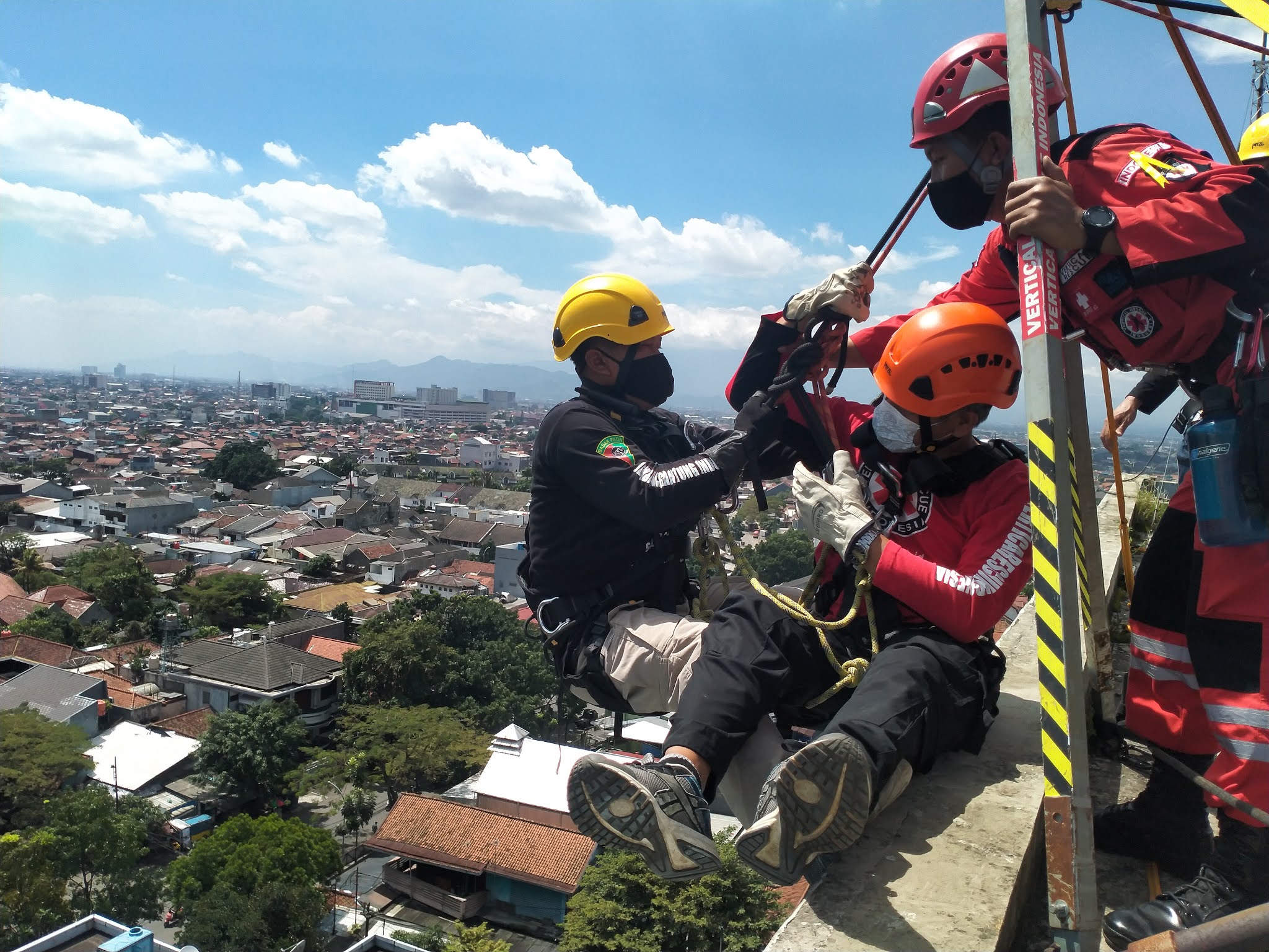 Diklat Vertical Rescue PPSDM Geominerba