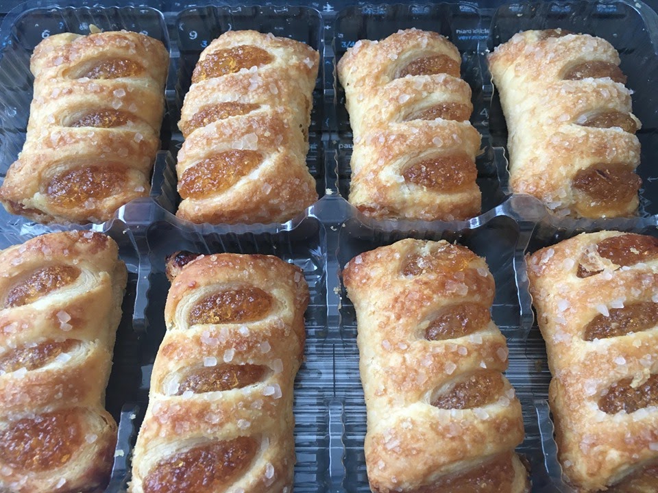 Adorable Fluff: Amadore. Mini Apple Strudels Review.