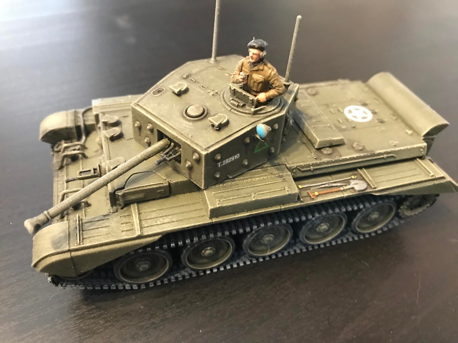 Tim's Tanks: 1/56th (28mm) Cromwell & Churchill Tanks - from Warlord Games