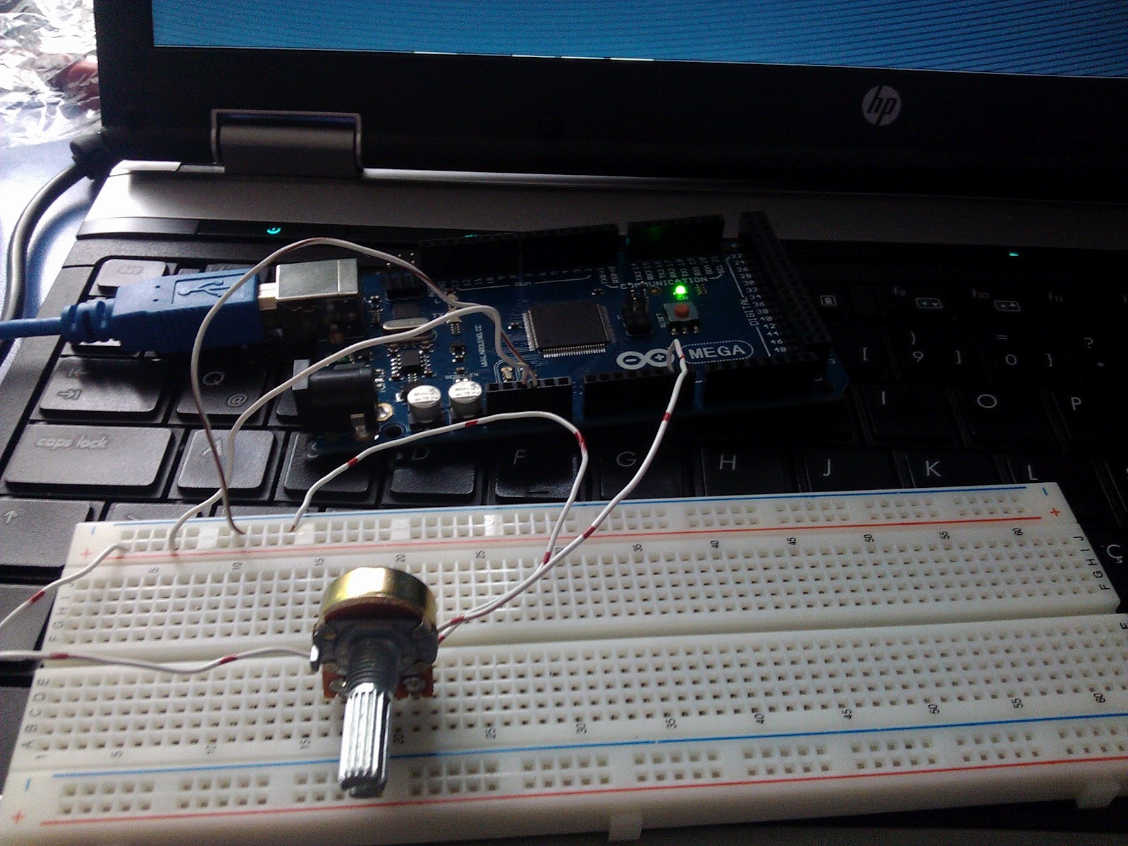 Technology Laboratory: Arduino Project 4 - Analog Input And Serial Com ...