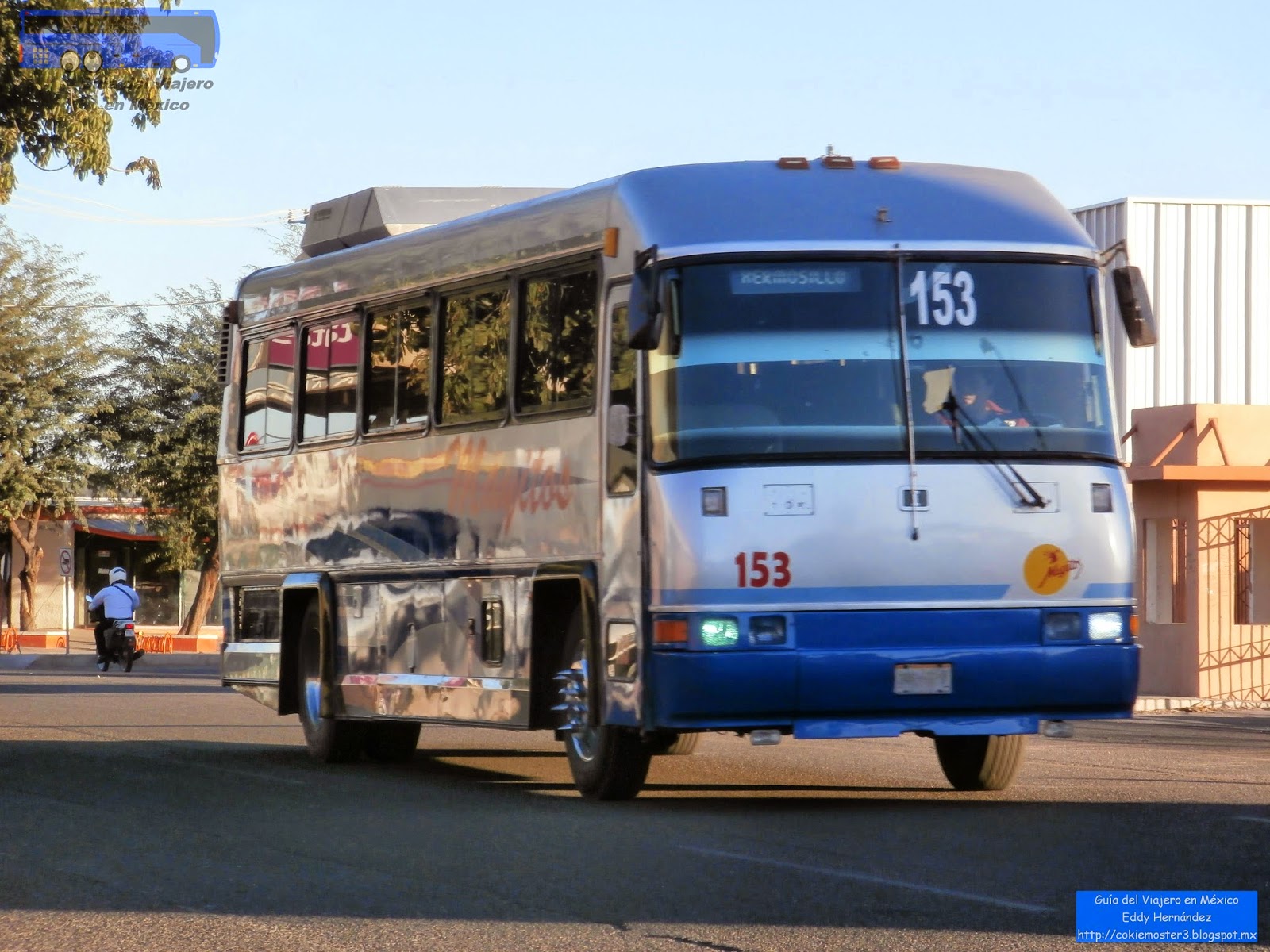 Dos fotos de Autobuses Mayitos
