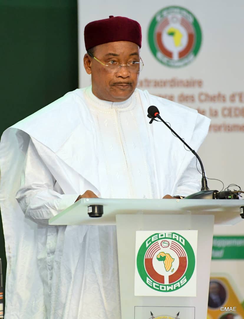 PRESIDENT MAHAMADOU ISSOUFOU …….THE BEACON OF ECONOMIC COMMUNITY OF ...