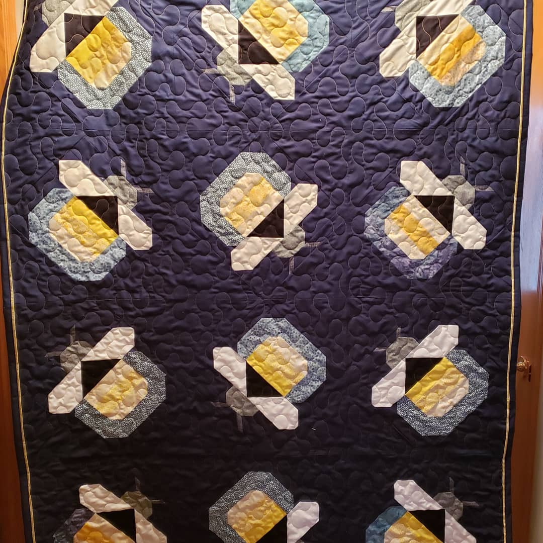Acorn Ridge Quilting: Laurel's Firefly Quilt
