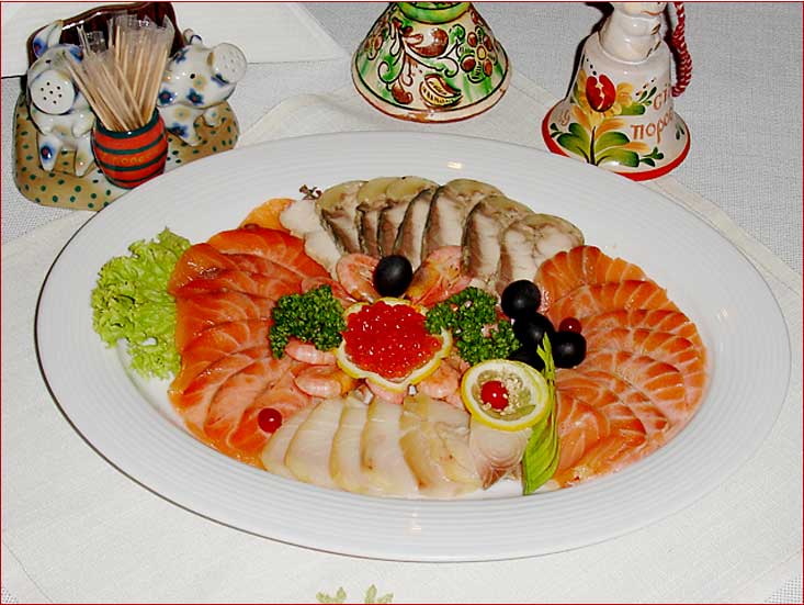 Photogallery of miracles of light: Ukrainian kitchen