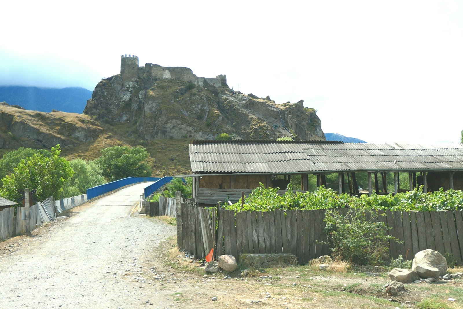 RoadTrip from Austria to Iran 2019: 6080 km: Georgia, Ananuri