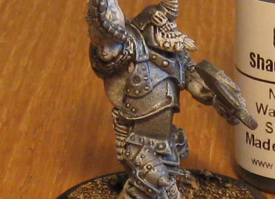 Kevin's Miniatures & Hobby Table: Tutorial: Weathering Metal Armor