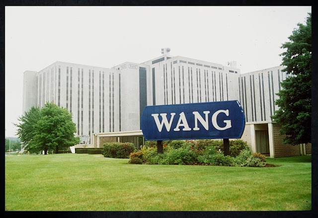 Chinese-American computer pioneer An Wang (1920-1990) and Wang ...
