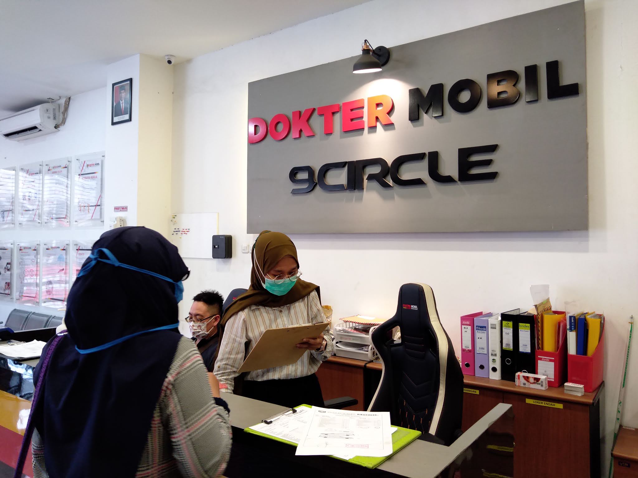 Servis Mobil di Dokter Mobil Pasti Beres!! | Dee Stories