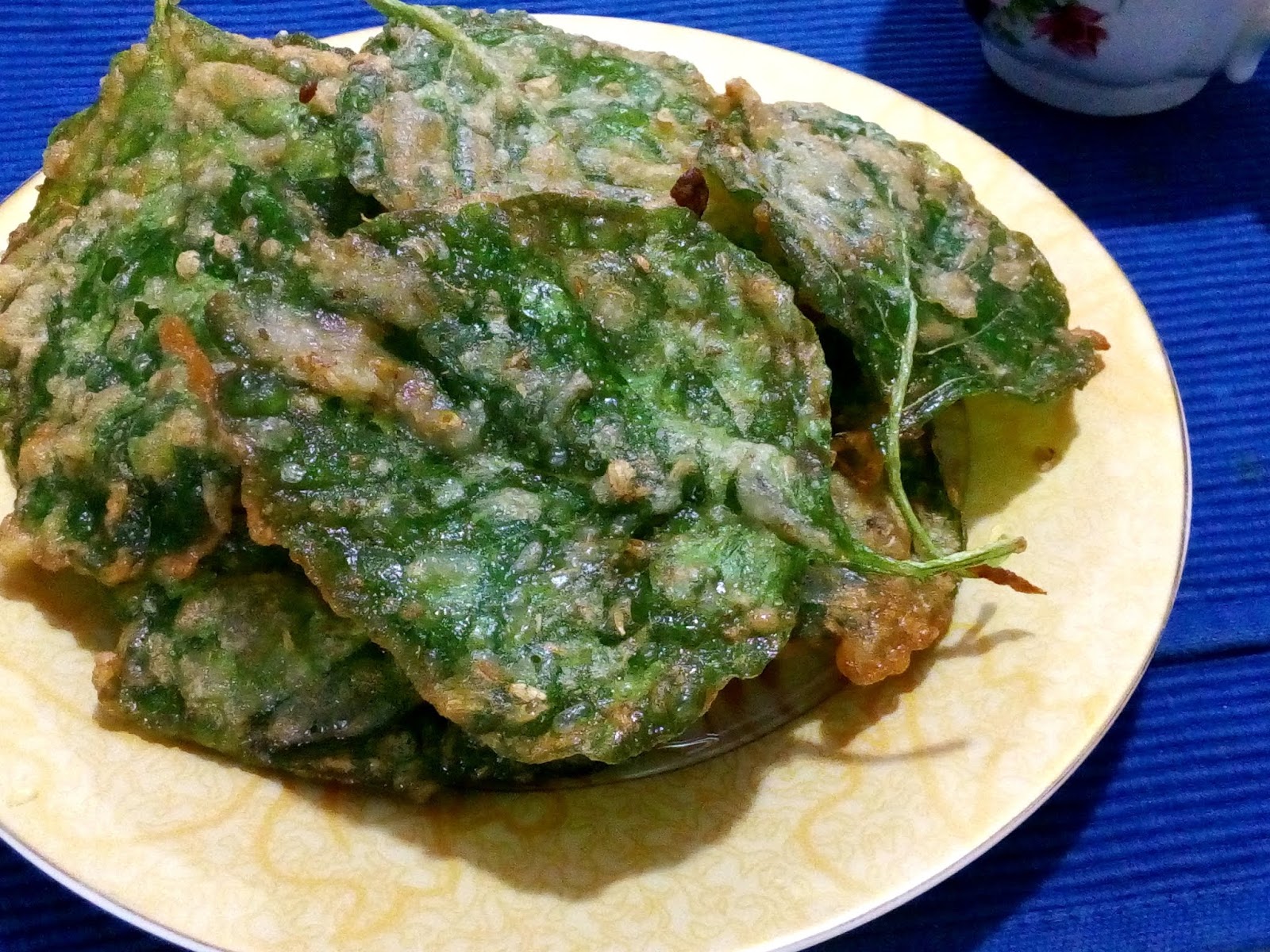 SurayaMSyed: Kerepek Daun Bayam