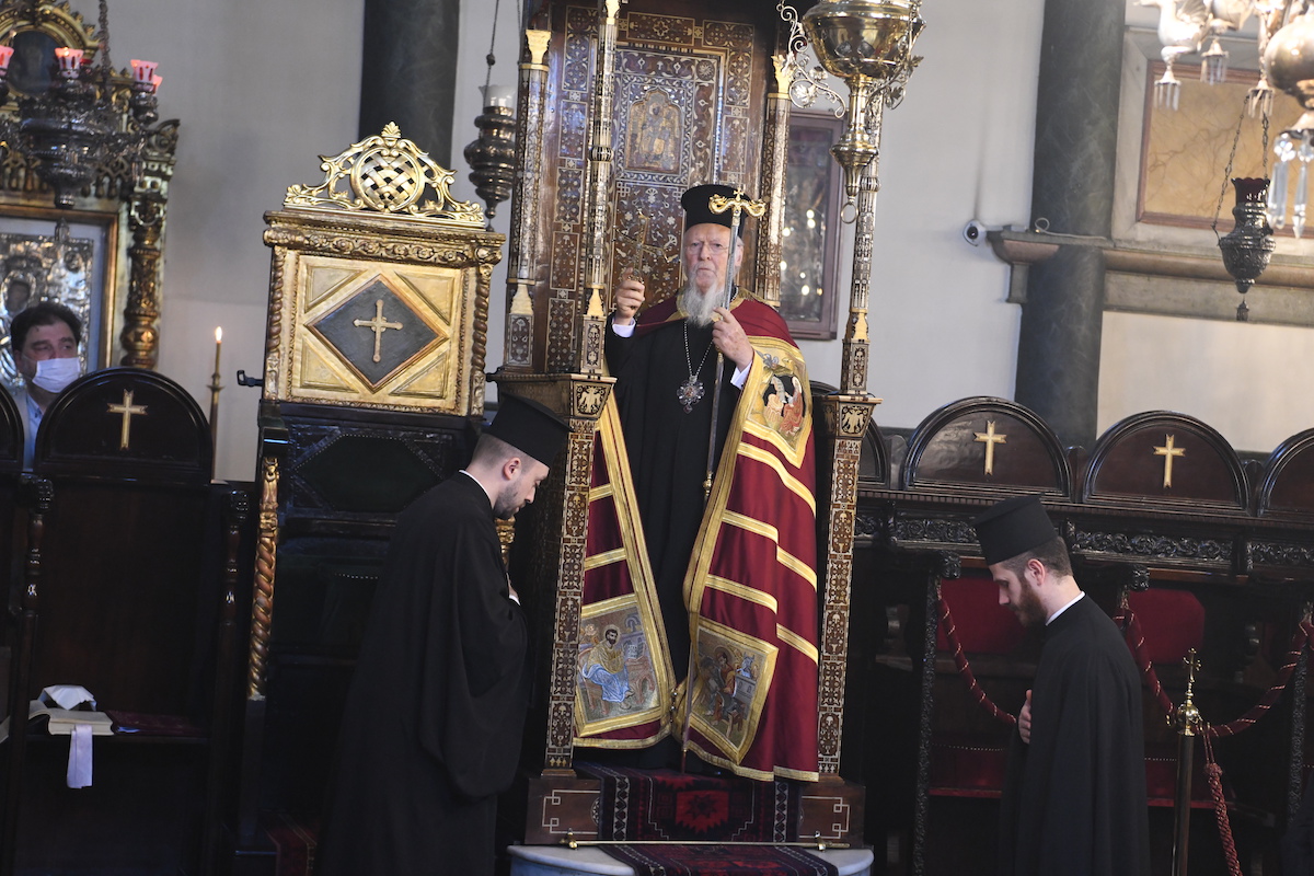 ΦΩΣ ΦΑΝΑΡΙΟΥ: ΠΑΤΡΙΑΡΧΙΚΗ ΧΟΡΟΣΤΑΣΙΑ ΣΗΜΕΡΑ ΣΤΟ ΦΑΝΑΡΙ (ΦΩΤΟ ΚΑΙ ΒΙΝΤΕΟ)
