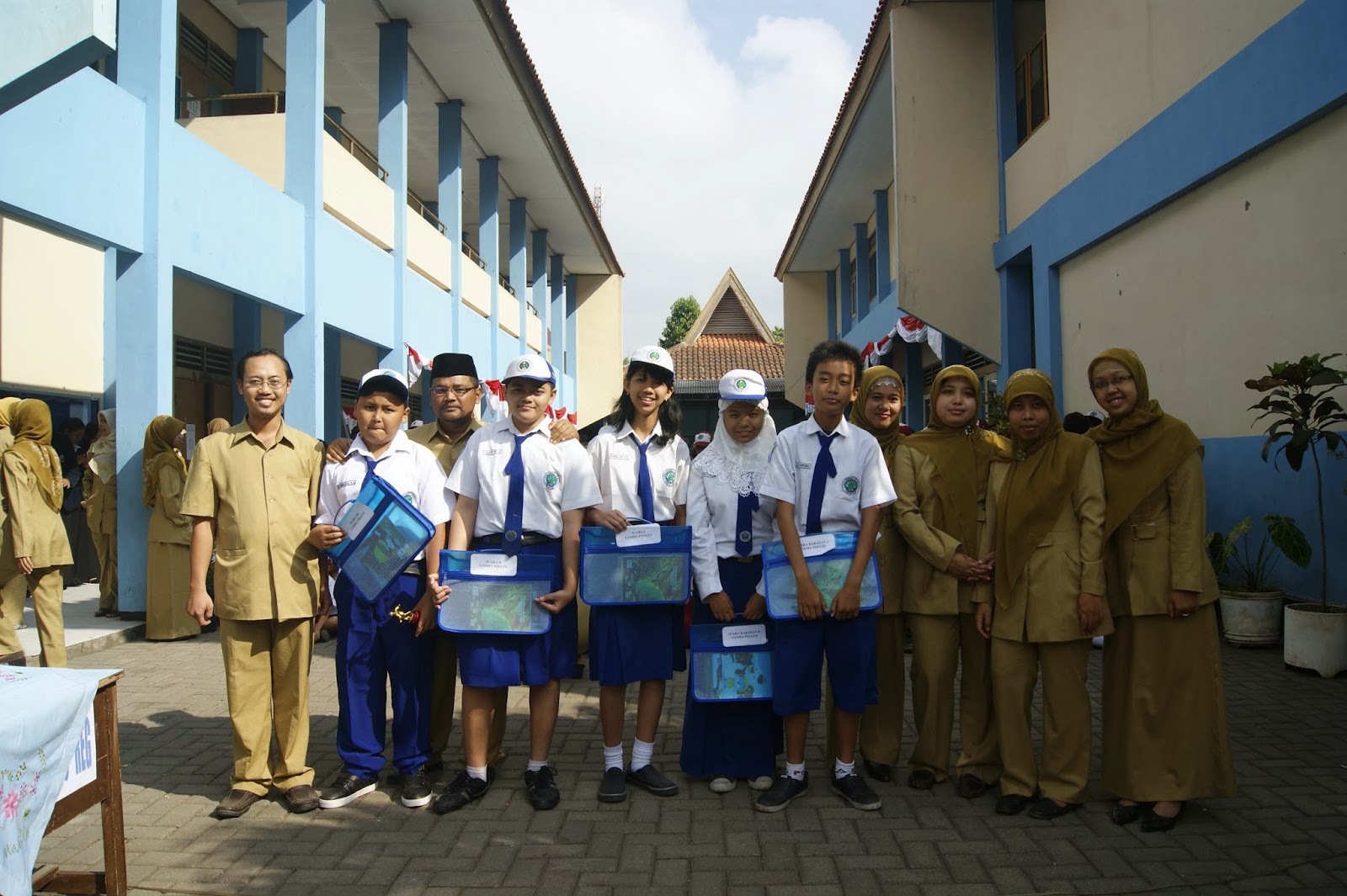 freeink11: SMP Internasional Laboratorium Universitas Negeri Malang