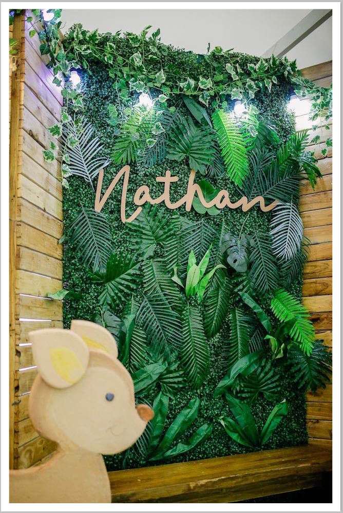 Tropical Party Photobooth Backdrop Ideas