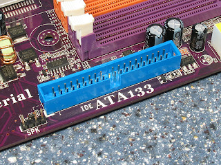 INFOCASTLE: Motherboard