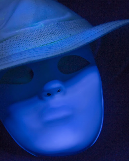 Beautiful colorful pictures and Gifs: I Love Blue mask.