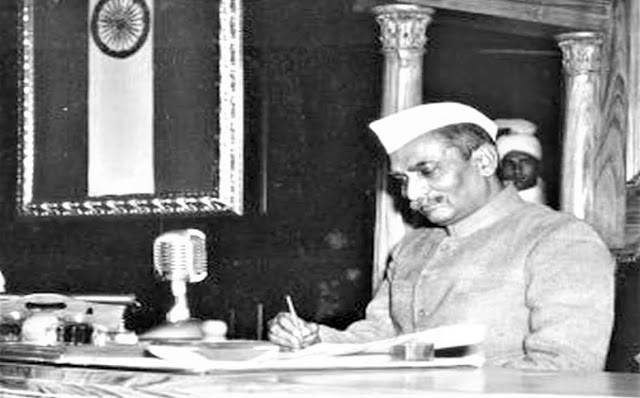 Sathya Sai with Students: When President of India came to Puttaparthi ...