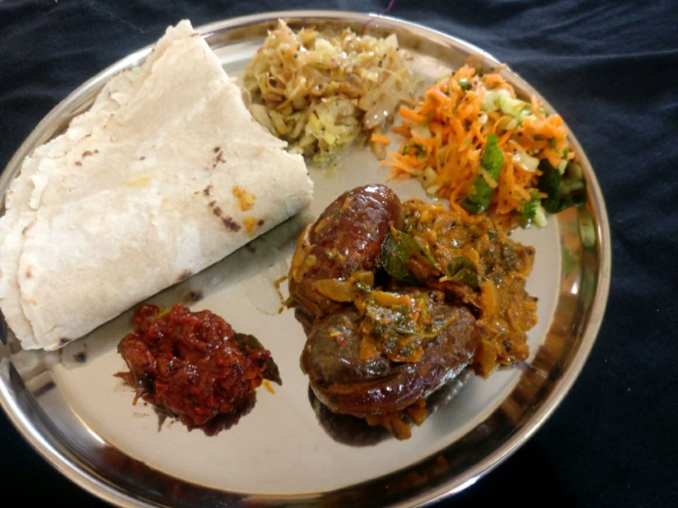 Jolada Rotti Thali (Jawar roti thali)