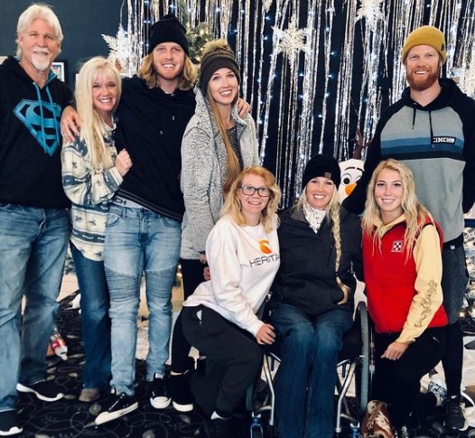 Does Amberley Snyder Have a Husband? Her Bio, Wedding, Net Worth, Kids ...