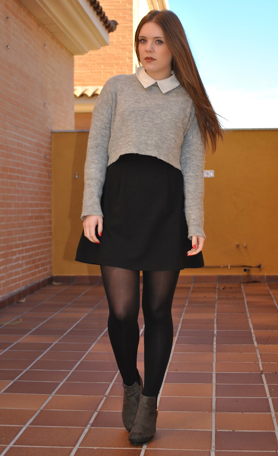 Coloco mi desastre con mi ropa.: Dress under sweater